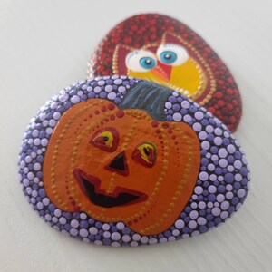 Set of Two Halloween Stones, Pumpkin Rock and a Leaf, Halloween Garden ...
