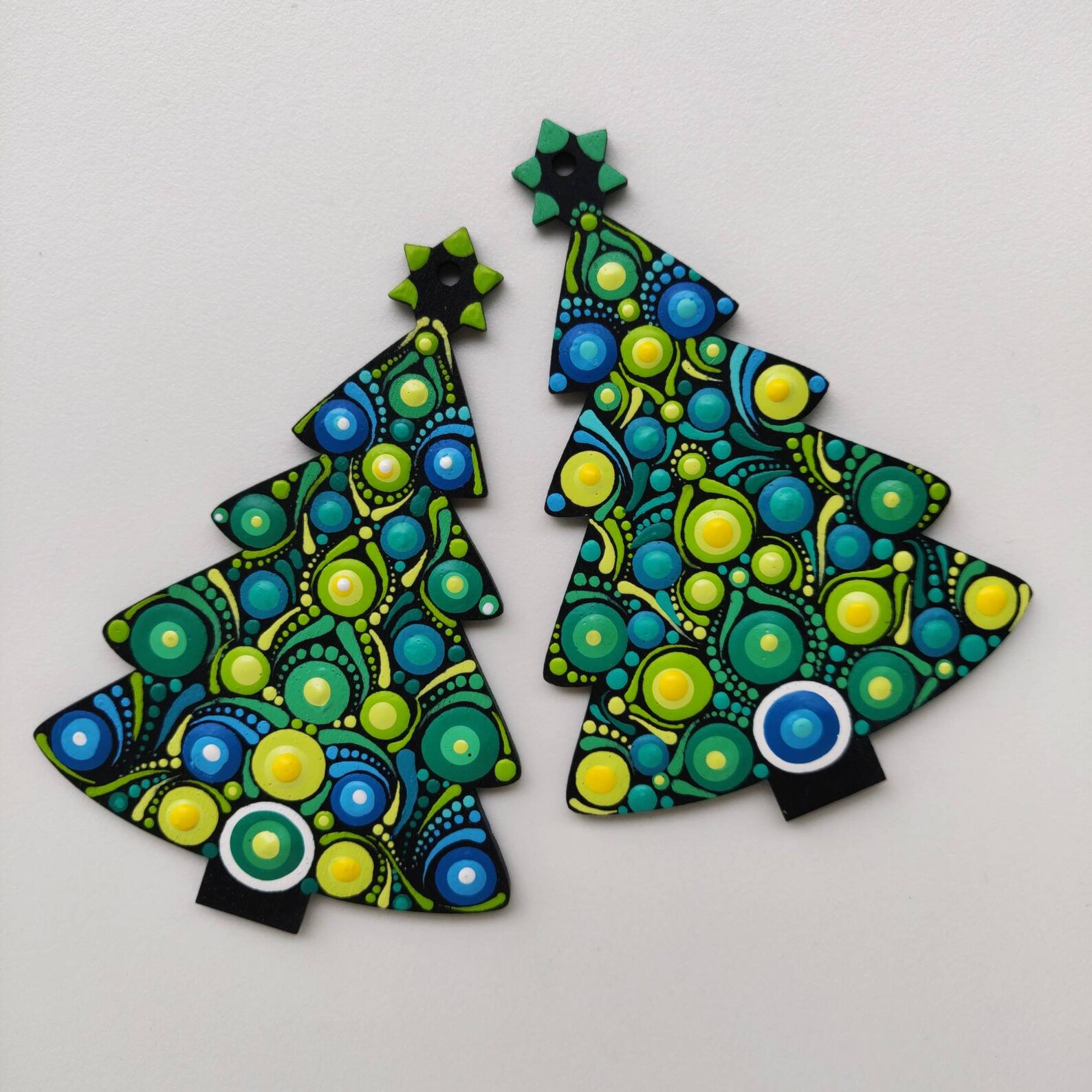 Set of 2 Green Christmas Tree Ornaments on Wood in Shape of a - Etsy