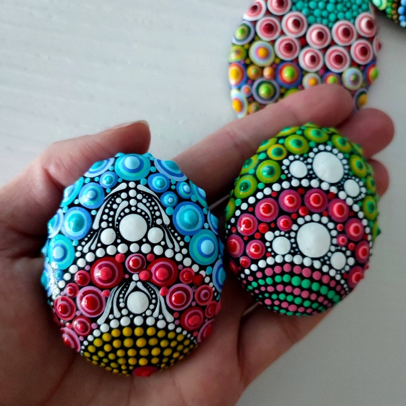 Set of 2 Easter Eggs on Rock, Easter Rock Decoration, Happy Easter Gift ...