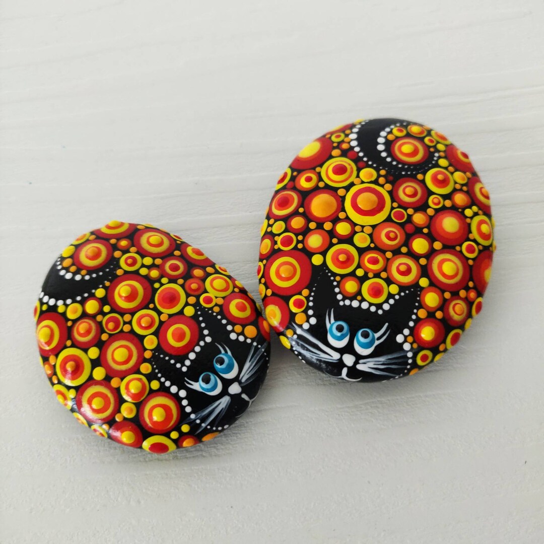 Set of 2 Cats Painted on a Stone, Mamma and a Baby Cat, Fairy Garden ...