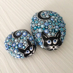 Set of 2 Cats Painted on a Stone, Mamma and a Baby Cat, Fairy Garden ...
