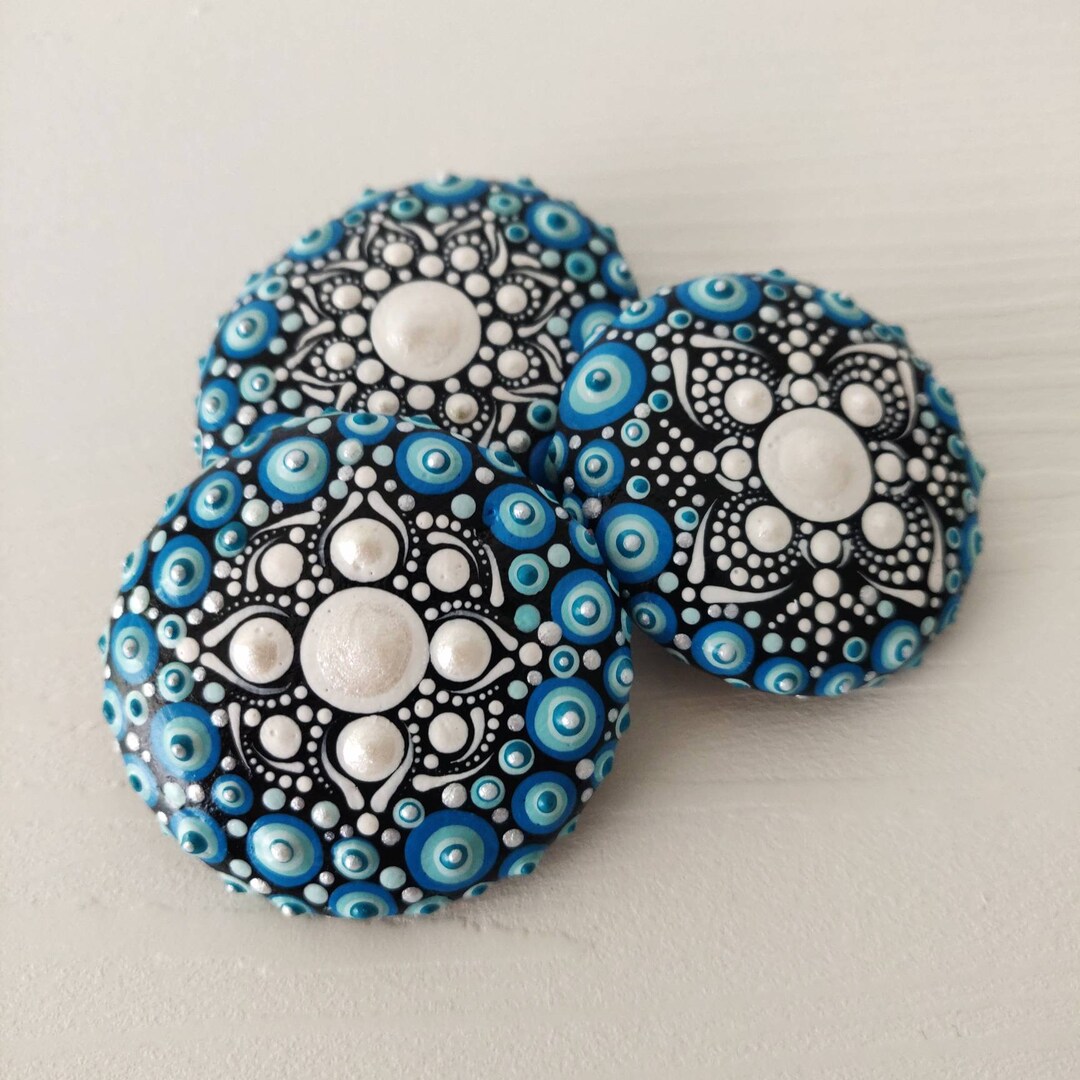 Set of 3 Snowflake Mandalas Painted on Stone, Mandalas on Rocks ...