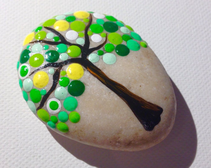 Dot Art Painted Tree Stone Green Decoration Painted Rock Beachstone ...