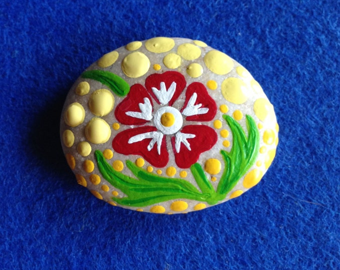 Red Flower Painted Stone Adriatic /gift / Decoration / Painted Rock Art ...