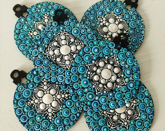 Set of 3 Snowflake Mandalas Painted on Stone, Mandalas on Rocks ...