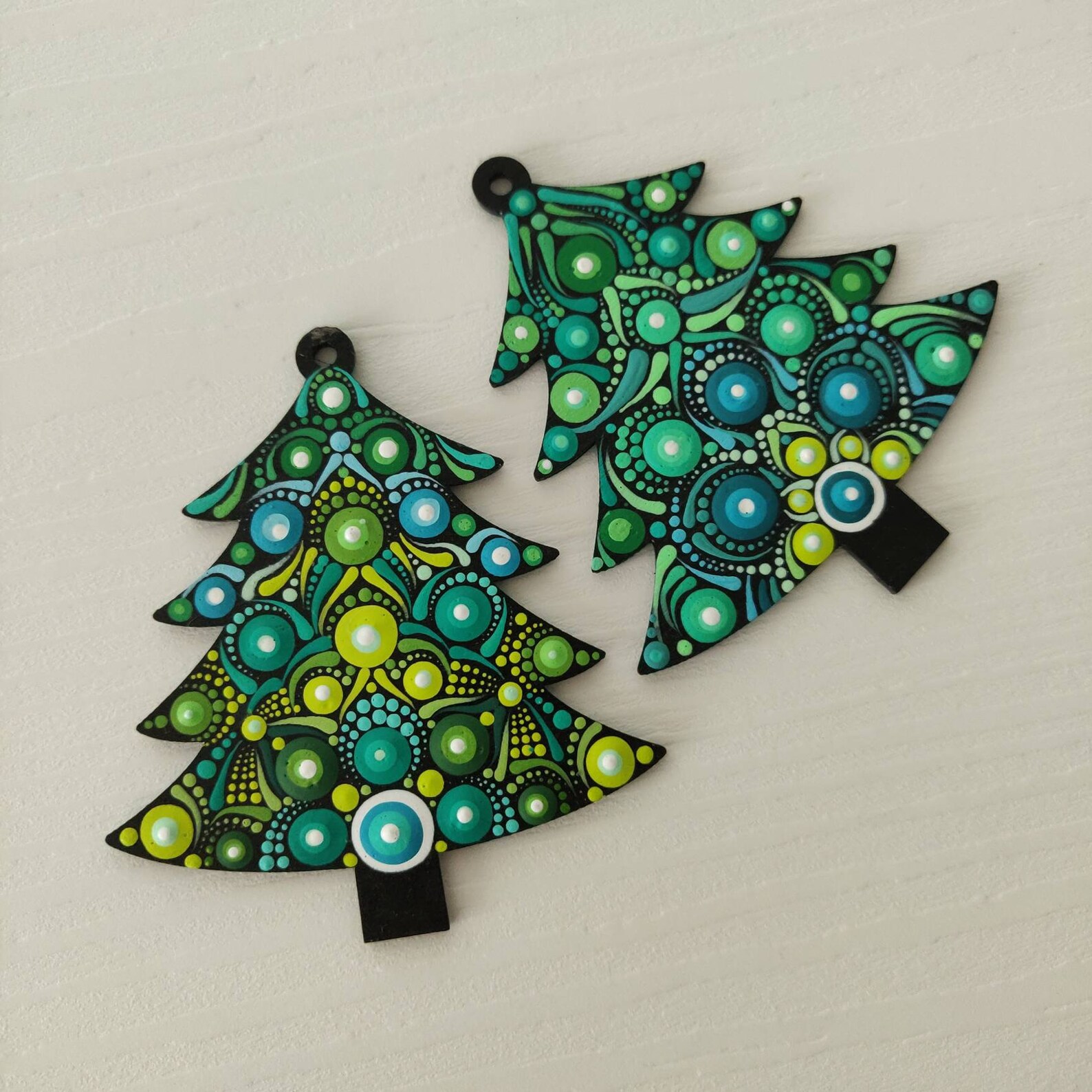 Set of 2 Green Christmas Tree Ornaments on Wood in Shape of a - Etsy
