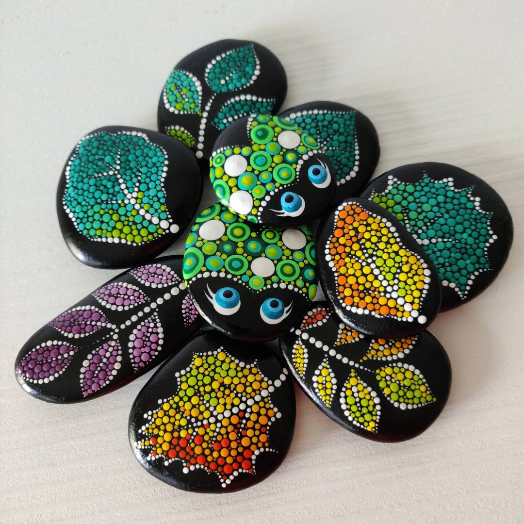 SET OF 10 - 8 Dot Art Leaves and 2 Ladybugs on a Stone, Leaf on a Rock ...