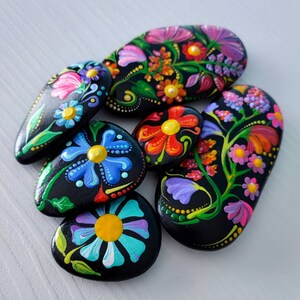 Set of 2 Big Flower Painted Stones, Folk Art Flowers, Flowers With ...