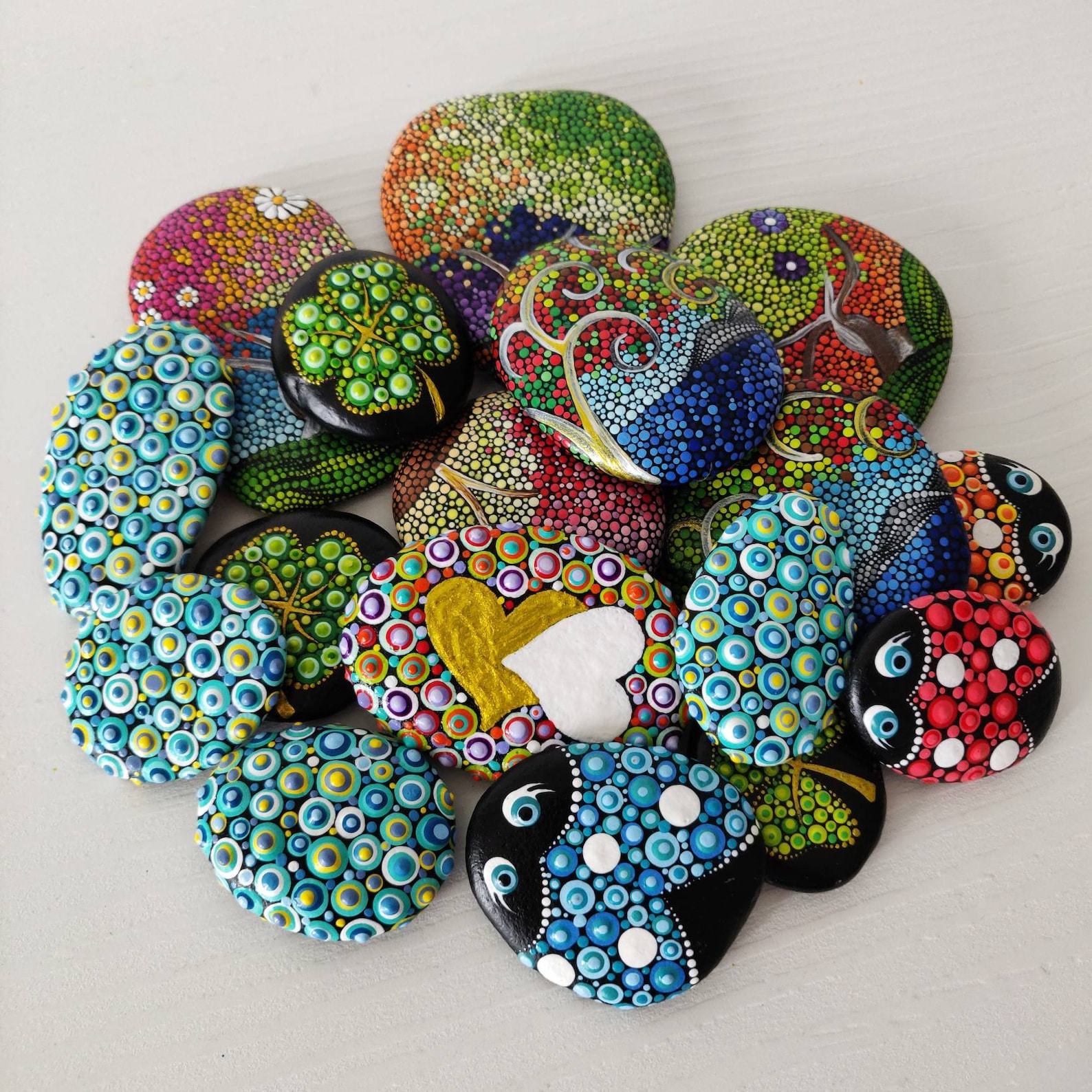 Set of 3 Blue Polka Dot Stones Dotart Painted Rock - Etsy