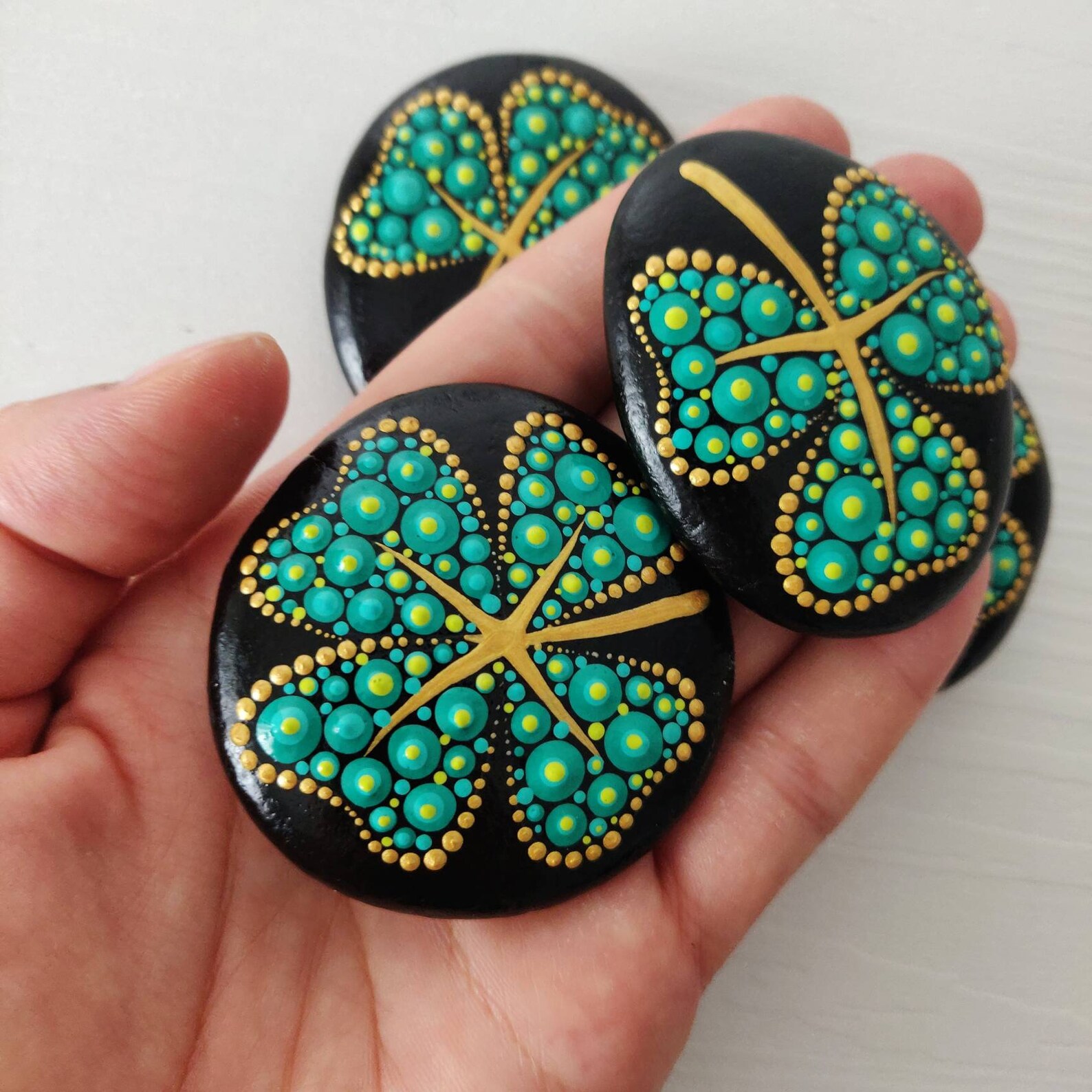 SET OF 4 Lucky Clovers on a Stone Clover Leaf on a Rock | Etsy