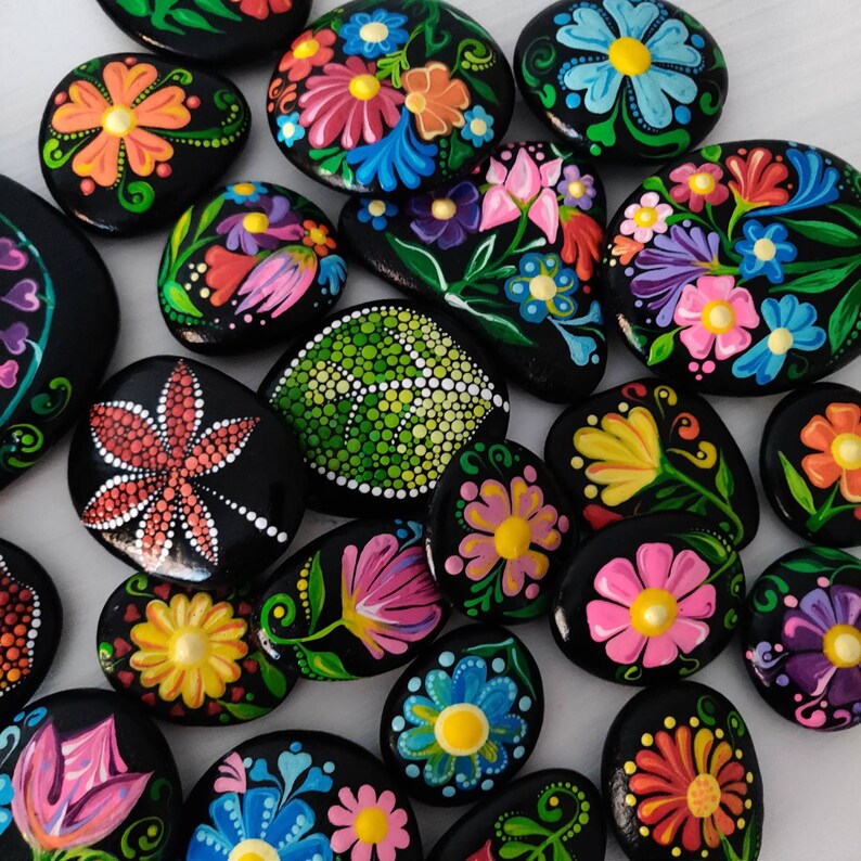Set of 3 Flower Painted Stones From a Fairy Tale Garden Folk | Etsy