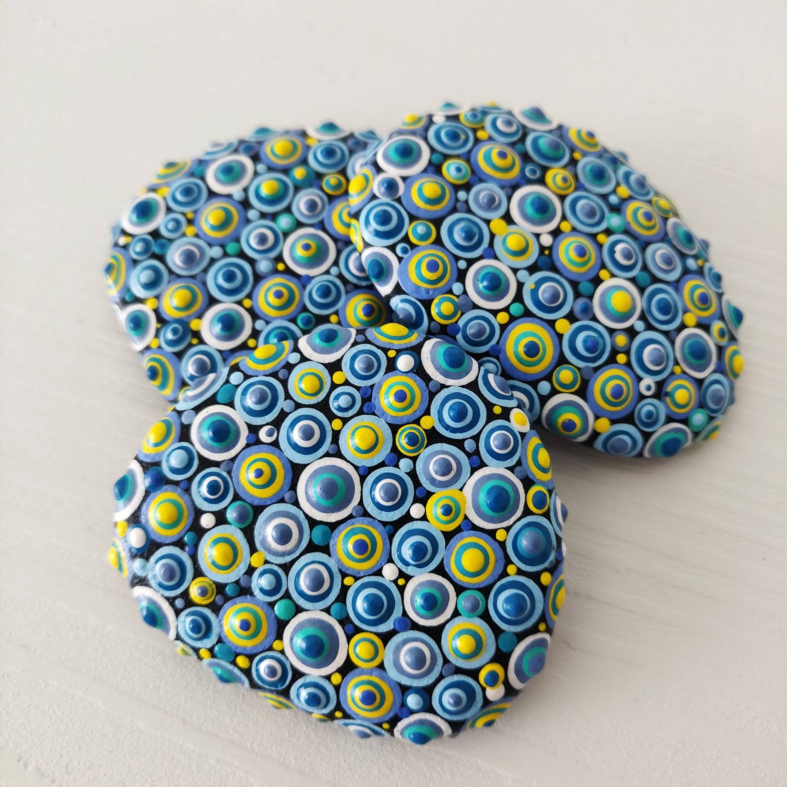 Set of 3 Blue Polka Dot Stones Dotart Painted Rock - Etsy