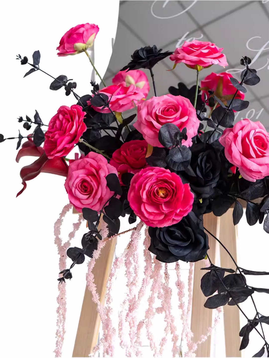 Wedding Welcome Floral Arrangement, Rose Garlands, Wedding Arch ...