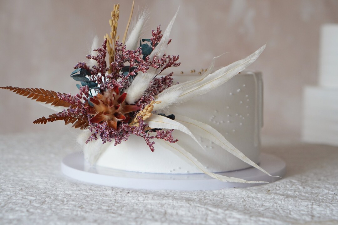 Wedding Cake Topper, Red Lovers Grass Cake Decoration, Cake Topper ...