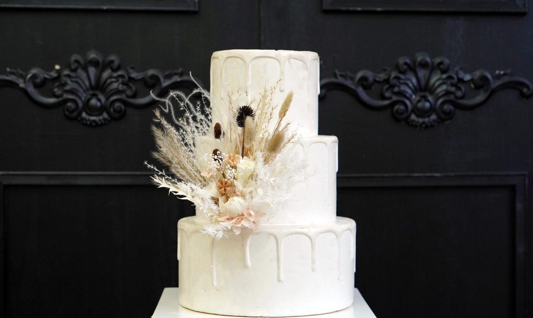 White Dried Flowers Cake Topper, White Pampas Cake Decorations, Rustic ...