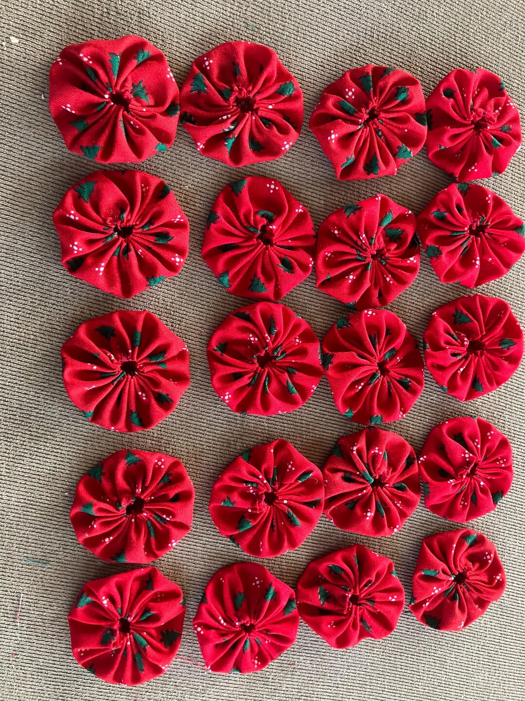 Christmas Yoyos Various Lots– 1.5" or 3" Suffolk Puffs for Crafts ...