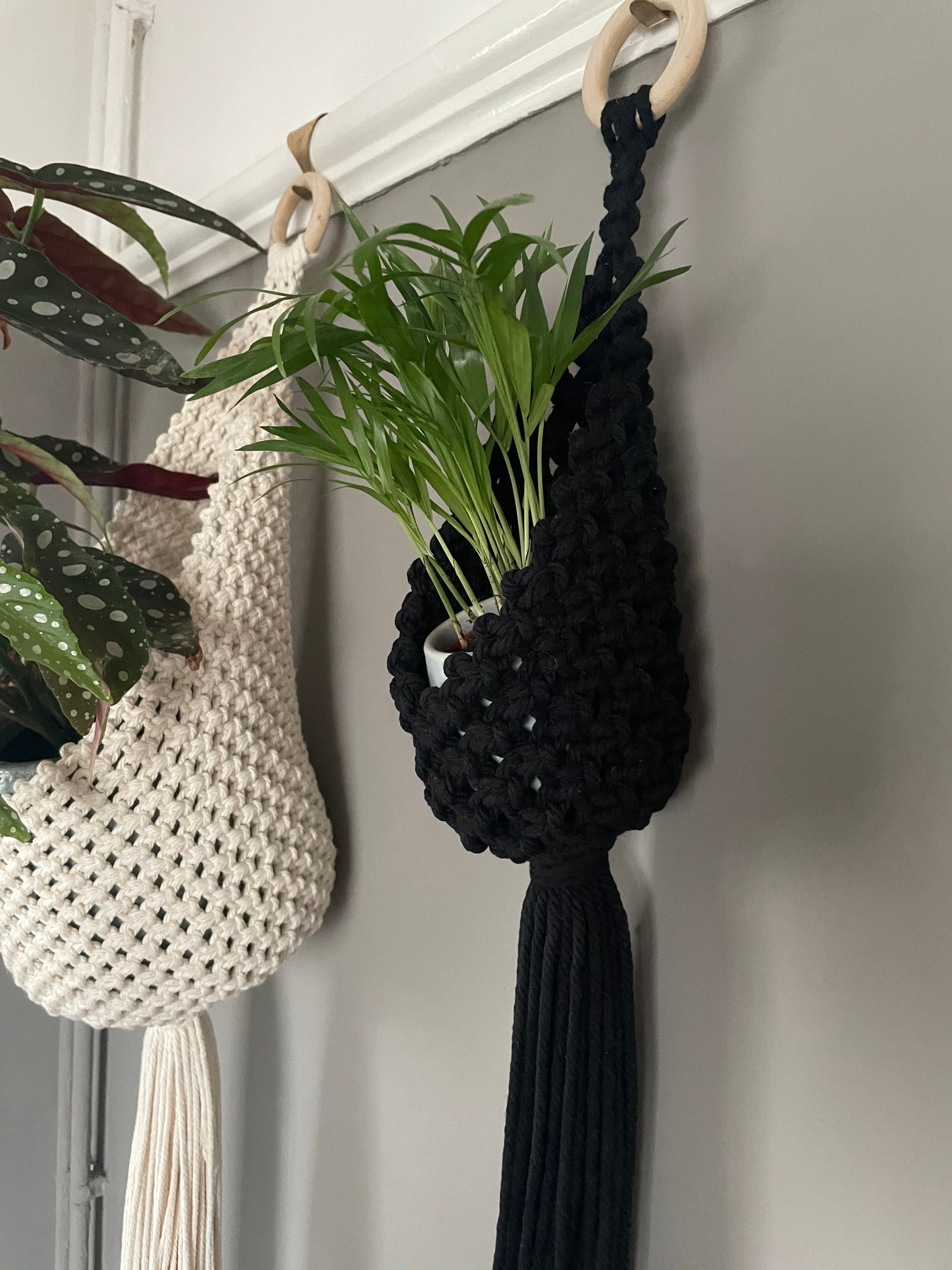 Small macramé pod / macrame basket / hanging basket / handmade | Etsy