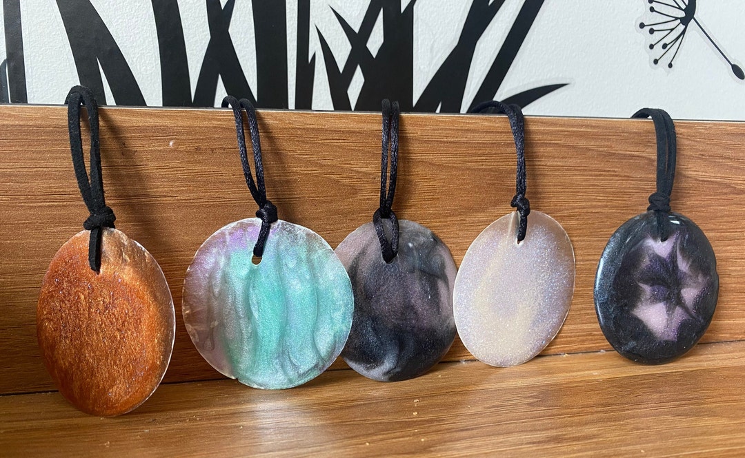 Resin Capiz Shell Necklace, Custom Choker Pendant, Handmade Seashell ...