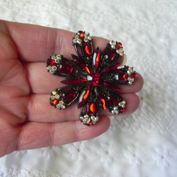 Red Vintage Brooch - Etsy