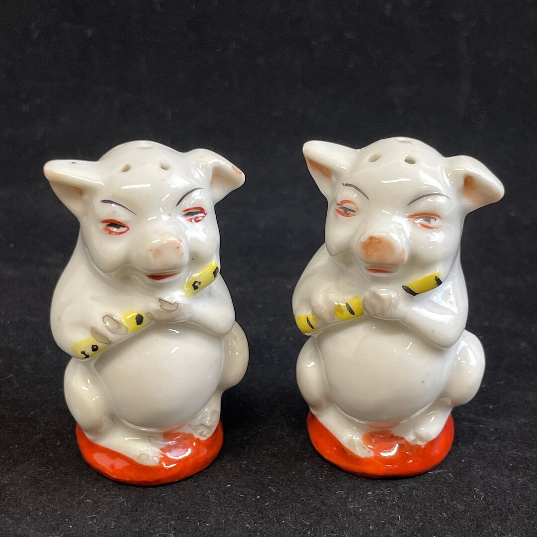 Vintage Anthropomorphic Pig Salt and Pepper Shakers Pigs Playing Flutes ...