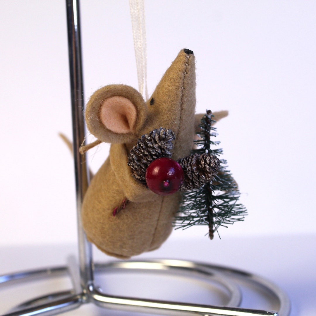 Forest Foraging Christmas Mouse Decoration - Etsy UK