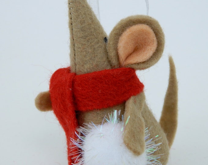 Snow Day Christmas Mouse - Etsy