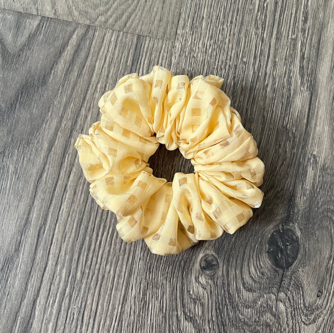Yellow Clear Gingham Scrunchie | Light Pastel Yellow Scrunchie Gingham ...