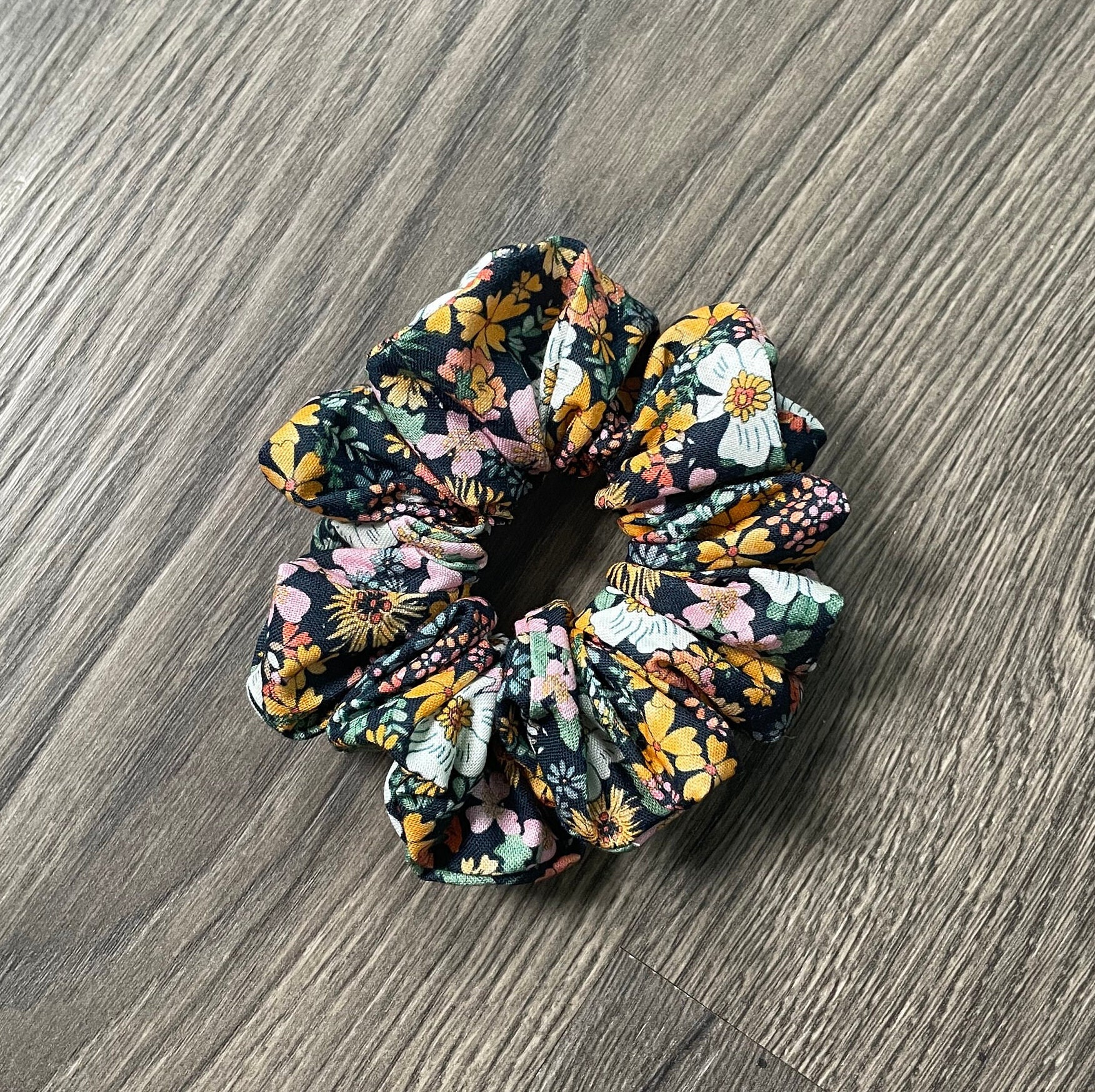 Vintage Floral Scrunchie 70s Floral Fabric Vibe Flower Scrunchie With ...