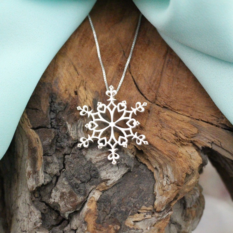 Snowflake Necklace - Etsy