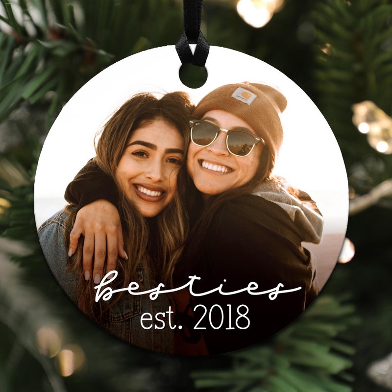 Cute Gift for Friend - 60+ Gift Ideas for 2025