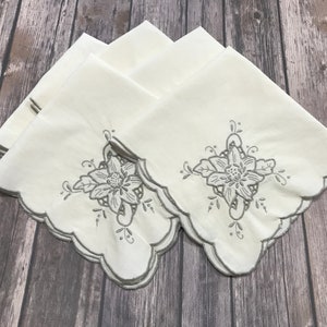 Set of 5 Vintage Dinner Napkins Embroidered Cutwork Napkin | Etsy