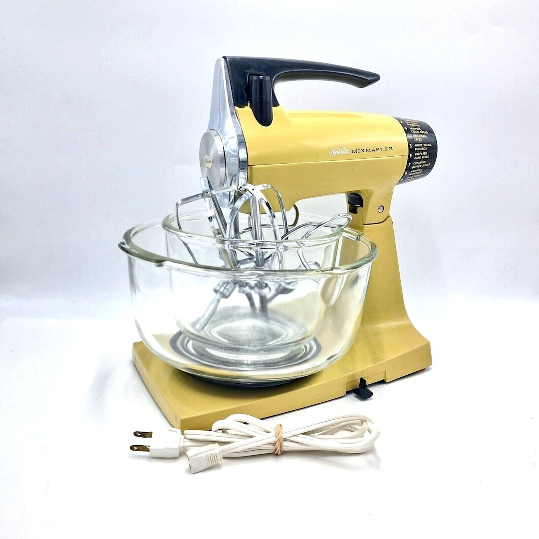Sunbeam Mixmaster 12 Speed Mixer Two Fire King Glass Bowls Beaters ...