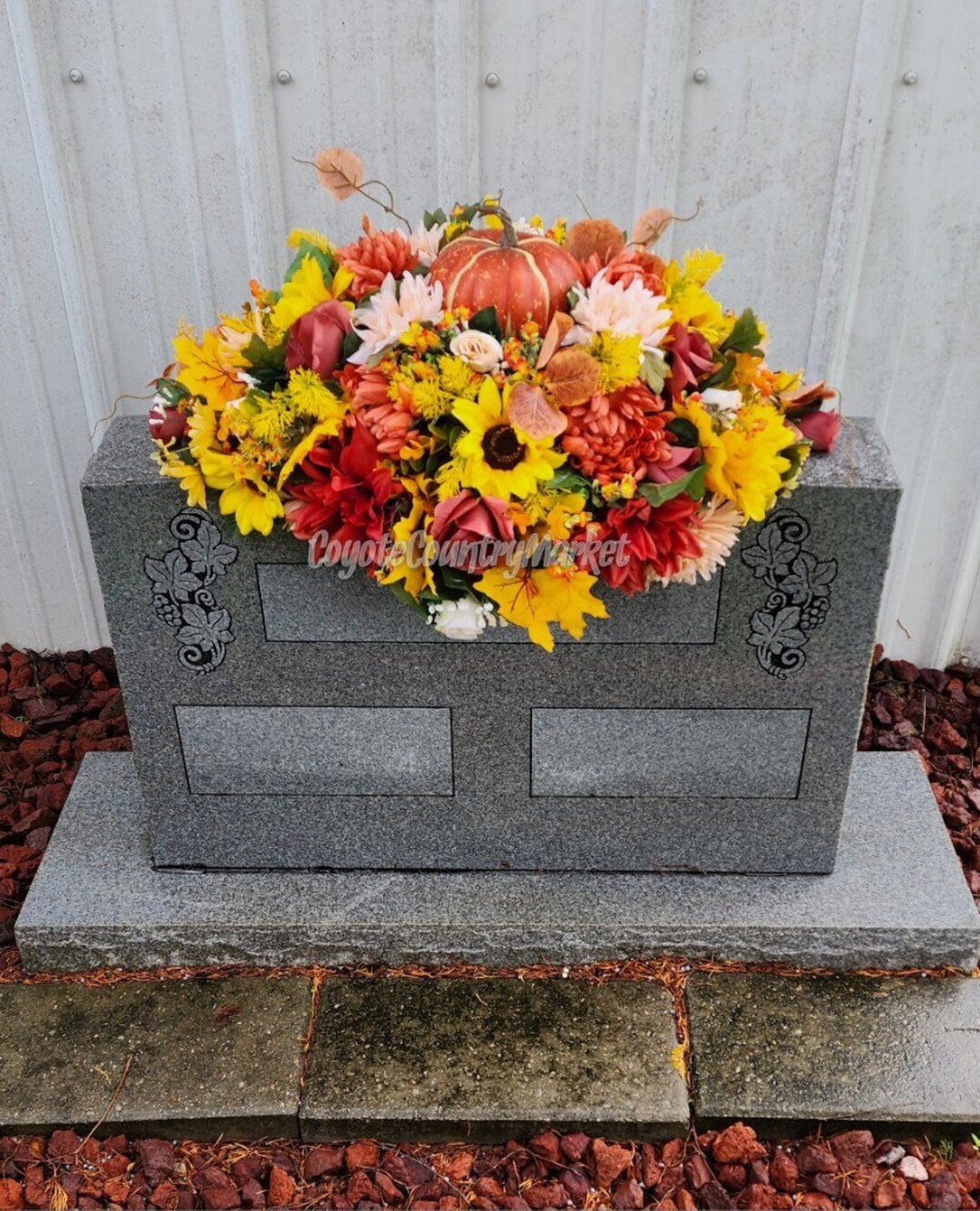 Rust Tan Yellow Fall Cemetery Headstone Saddle-grave Headstone Flowers ...