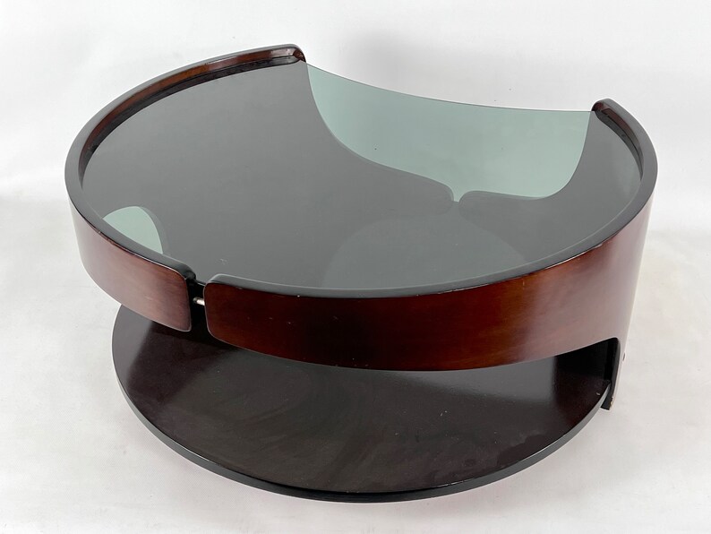 Mid-century Modern Wood Round Coffee Table in Gio Colombo Style. Italy ...