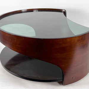 Mid-century Modern Wood Round Coffee Table in Gio Colombo Style. Italy ...
