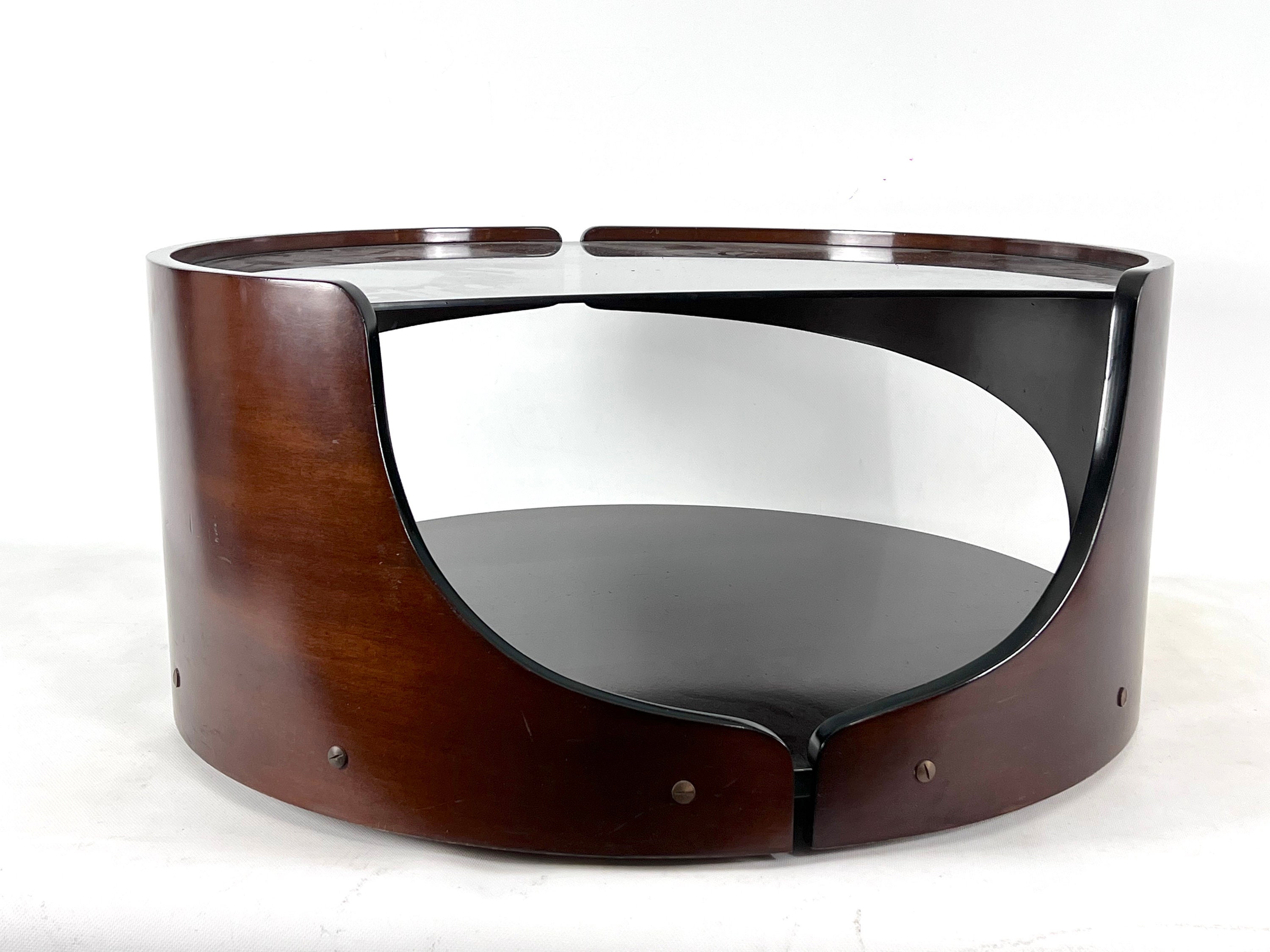 Mid-century Modern Wood Round Coffee Table in Gio Colombo Style. Italy ...