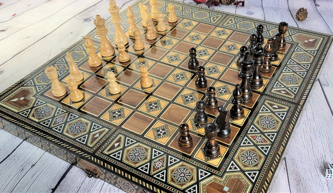 Elegant Backgammon and Chess Set - Size 20" Natural Walnut Wood Veneer ...