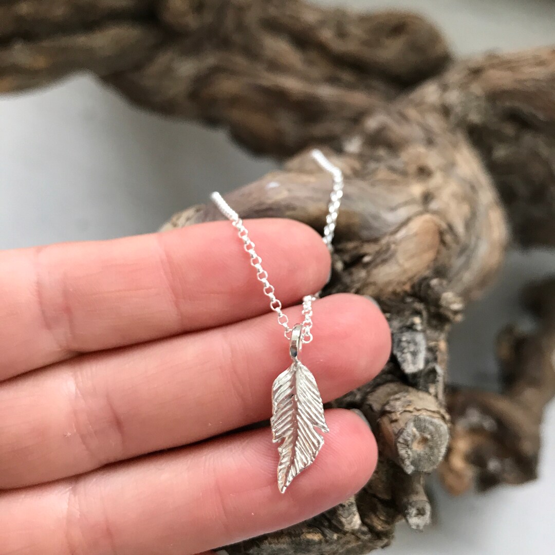 Dainty Silver Feather Necklace. - Etsy