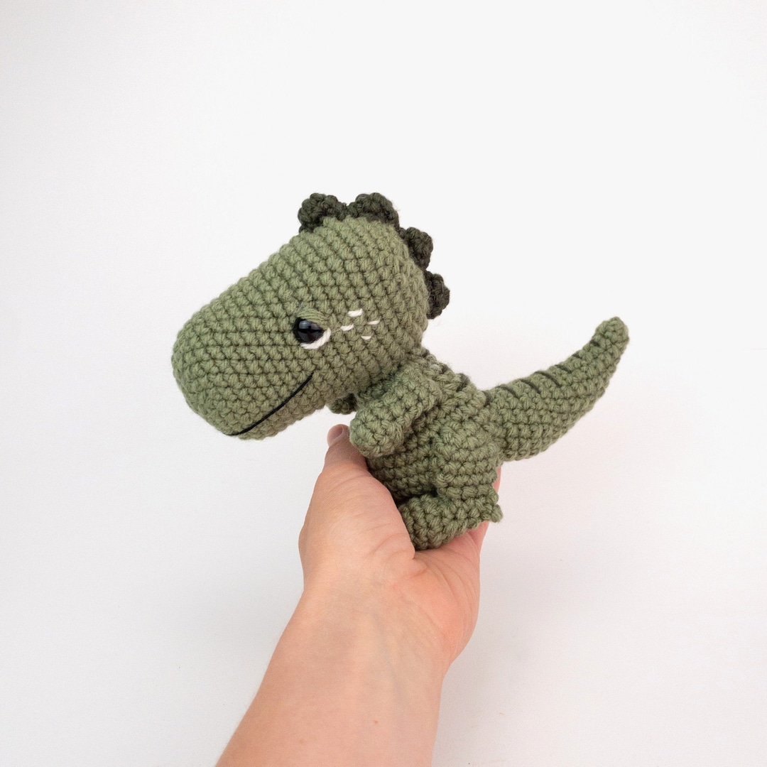 PATTERN: Viktor the Velociraptor - Crochet Raptor Pattern - Amigurumi ...
