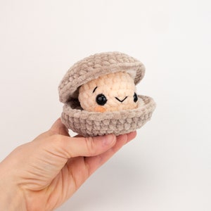 PATTERN: Low Sew Plush Cecil the Clam Pattern - Amigurumi Super Bulky ...