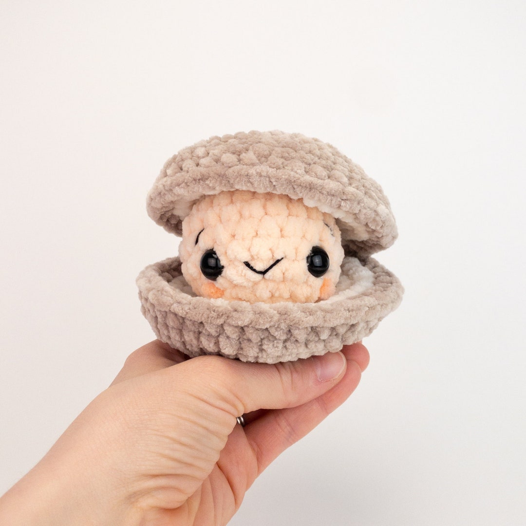 PATTERN: Low Sew Plush Cecil the Clam Pattern - Amigurumi Super Bulky ...