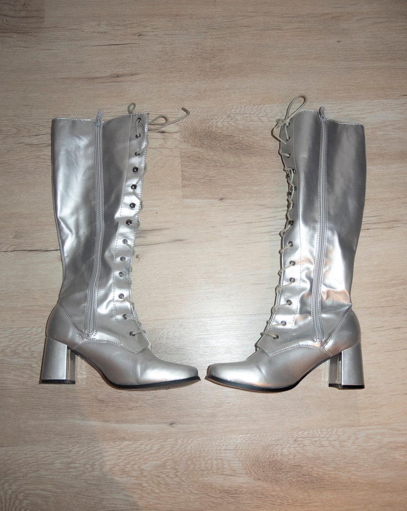 Botas Go-Go prateadas – Inspiradas nos anos 60, estilo retrô com ...