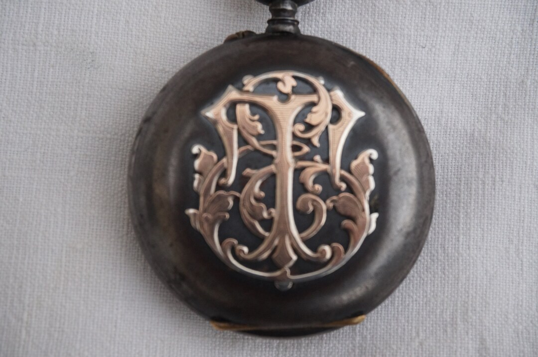 Pocket Watch From the 1800s Decorated With a Coat of Arms - Etsy
