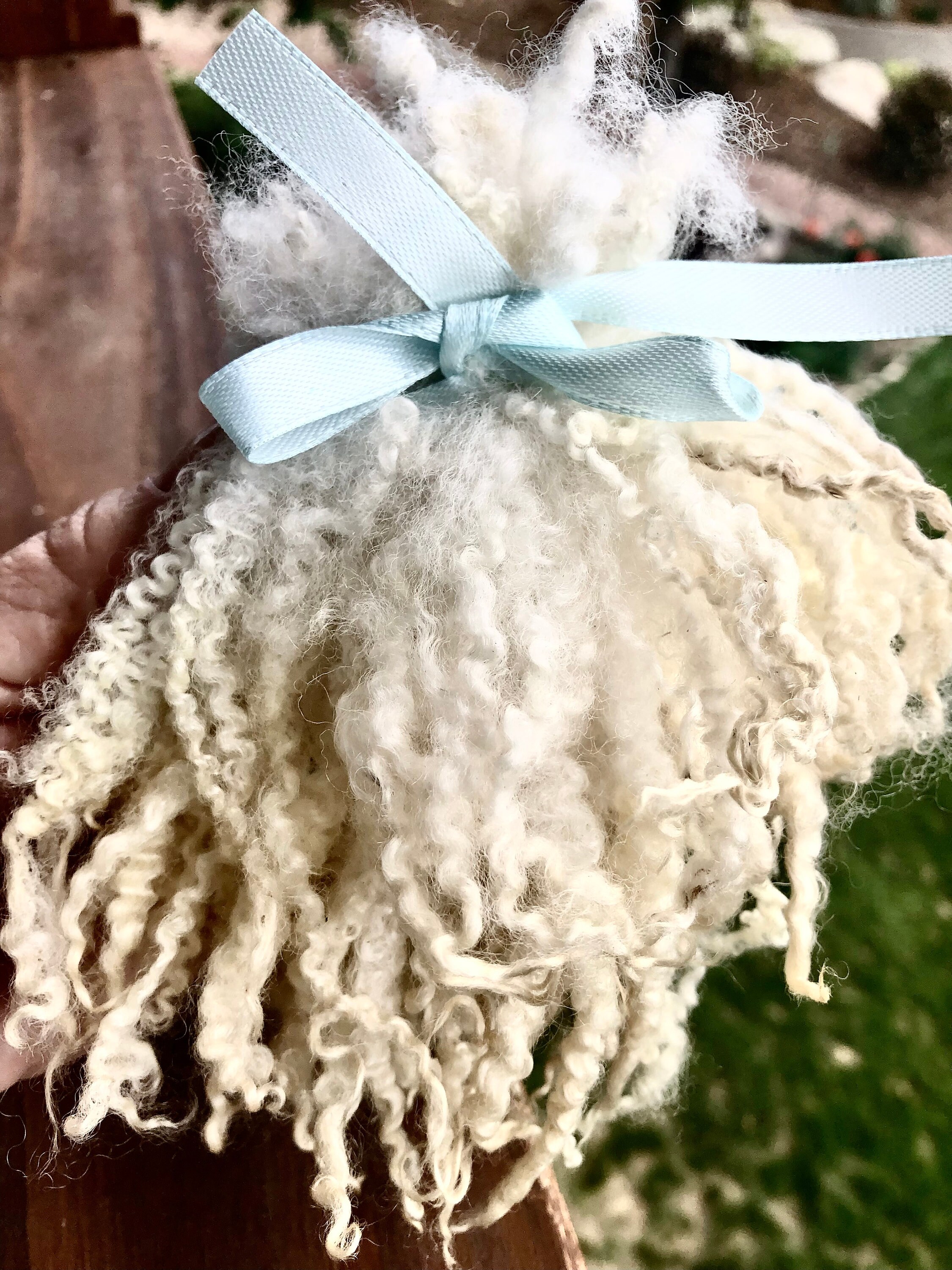 Silky BFL Wool Locks: Hand Pulled Curls for Spinning & Felting - Etsy