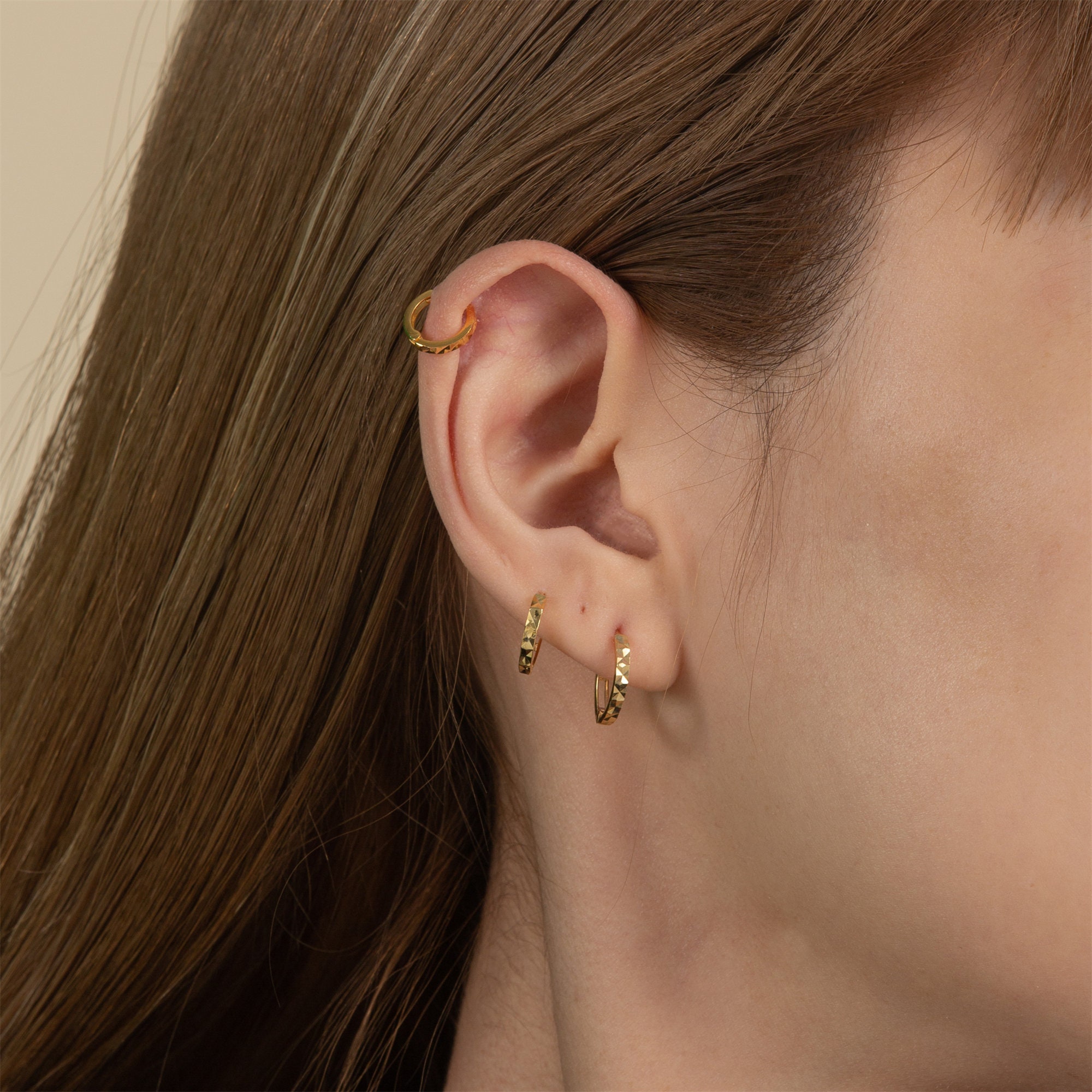 Diamond-cut Hoop Earring Gold or Silver Pyramid Huggie Hoop Earrings ...