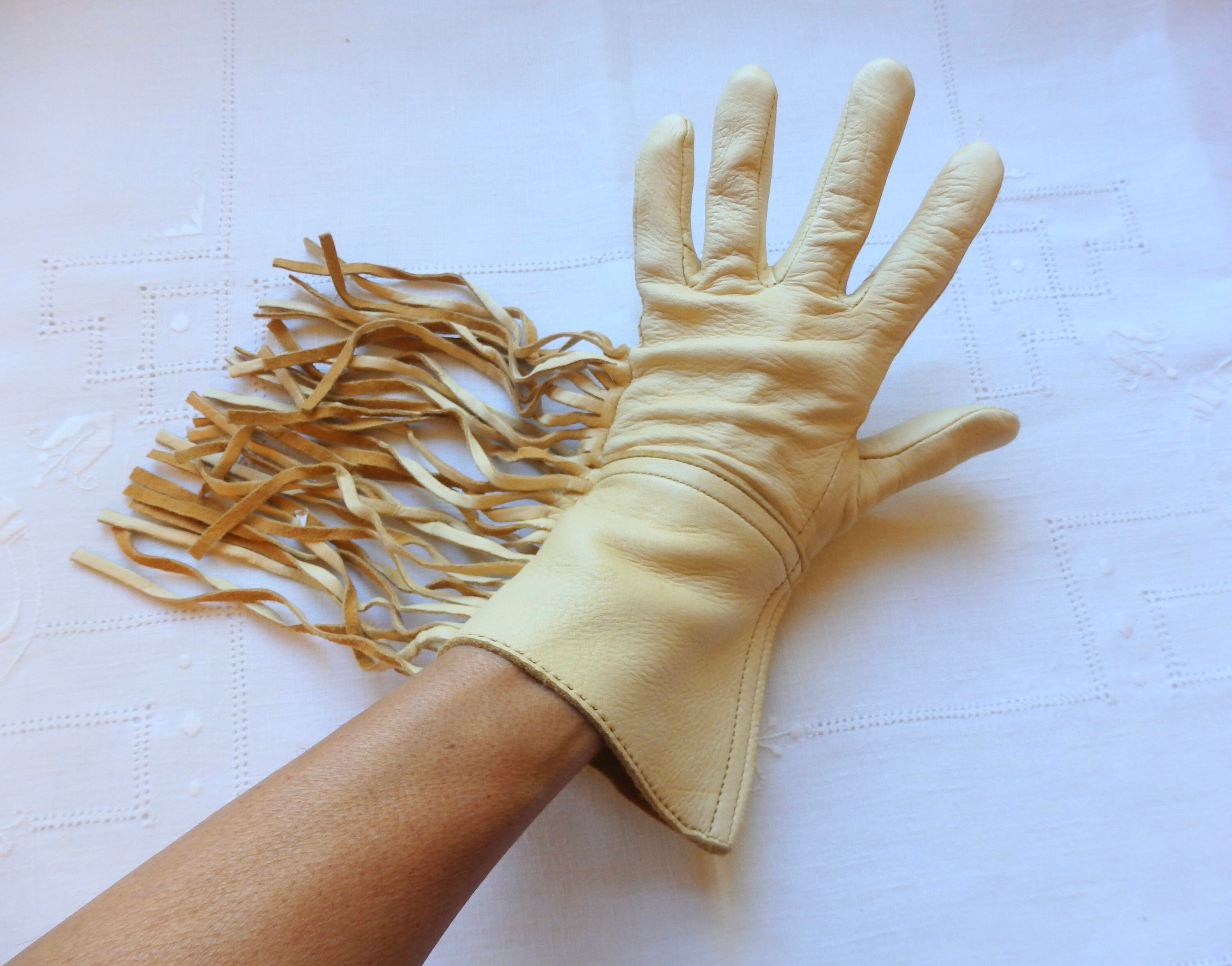 Western Gauntlet Gloves