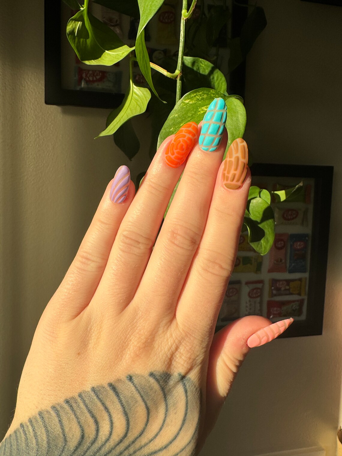 Crazy for Conchas -- Concha Pan Dulce Press on Nails | Luxury Nails ...