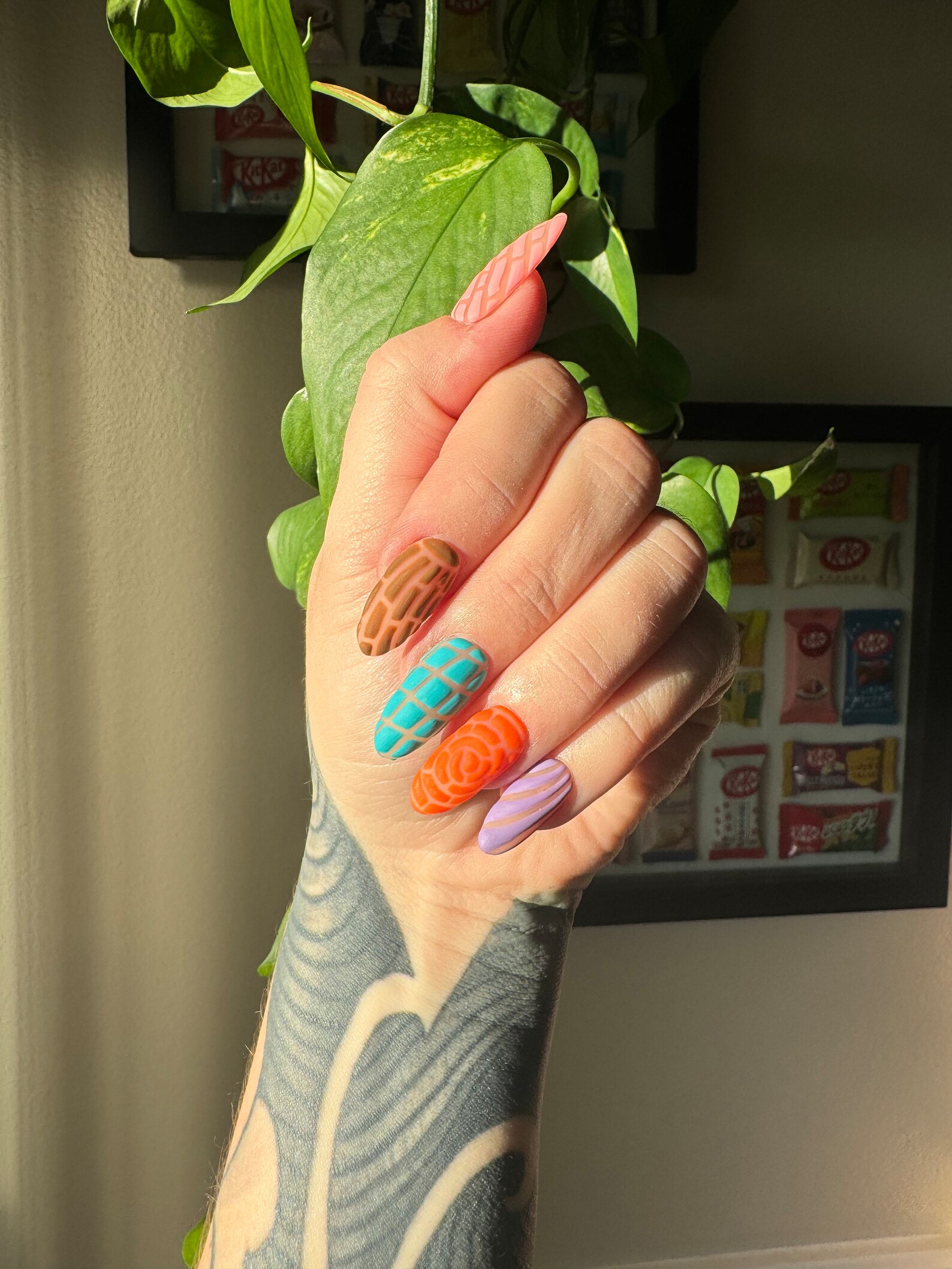 Crazy for Conchas -- Concha Pan Dulce Press on Nails | Luxury Nails ...