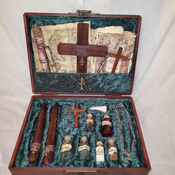 Vampire Hunting Kit - Etsy