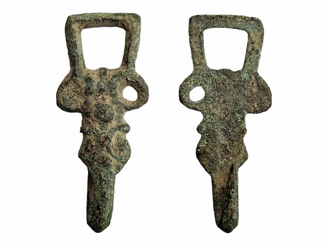 Copper Alloy Tudor Clothing Hook Fastener Circa 16th Century AD, Metal ...